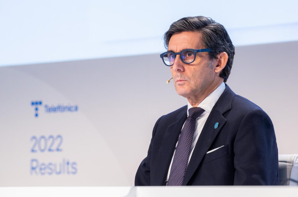Telefónica crece en todos sus mercados; analiza nueva empresa de ...