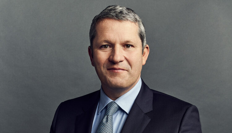 Intel apuesta a IA en el Edge para revitalizar mercado de PC