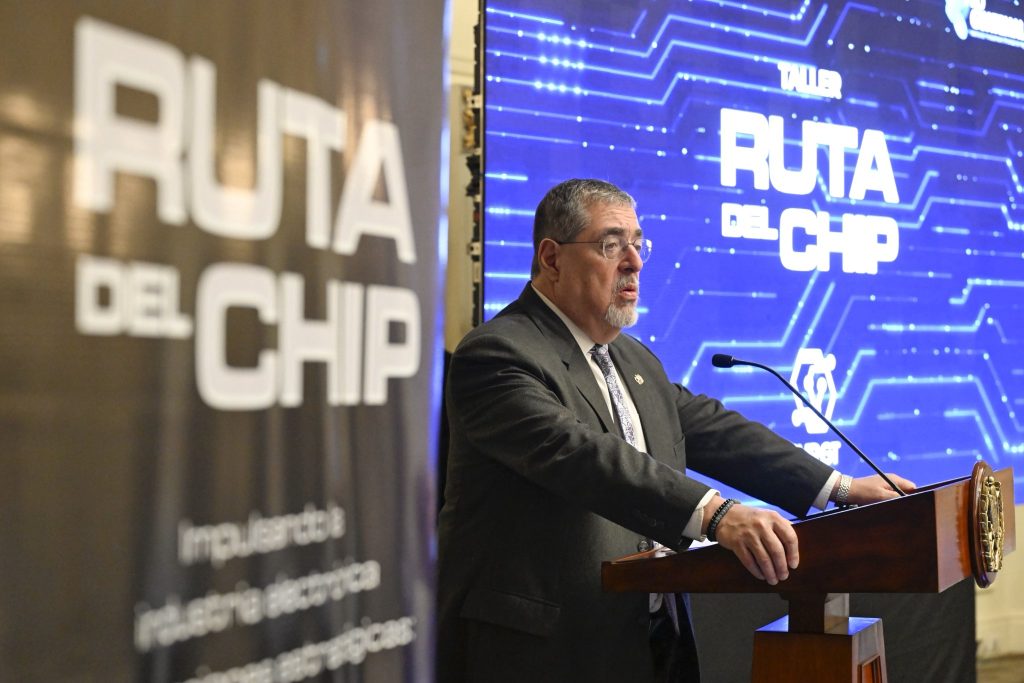 Guatemala lanza “Ruta del Chip” para atraer inversión en semiconductores